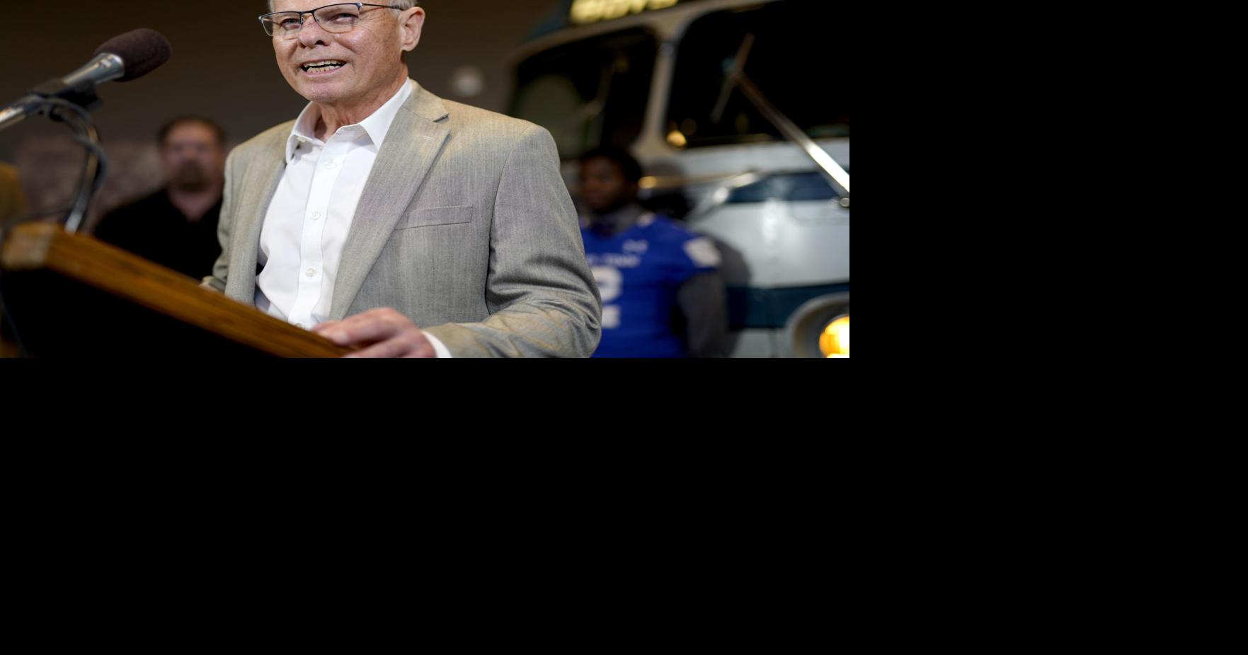 Steven M. Sipple: Solich greets limelight in Omaha in his usual classy ...