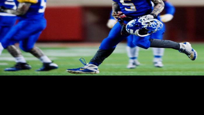 Strong caps spectacular season on gimpy toe | State football 2013 ...