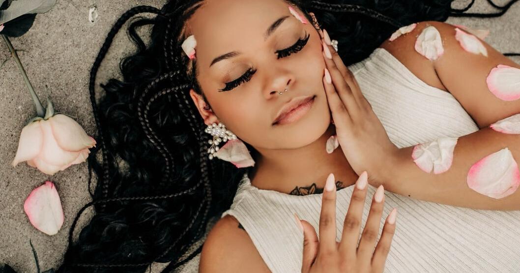 Lincoln singer Ris to celebrate EP release at Duffy's Tavern