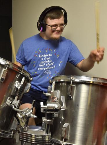 Live Yes Studios /COPYRIGHT RESTRICTED