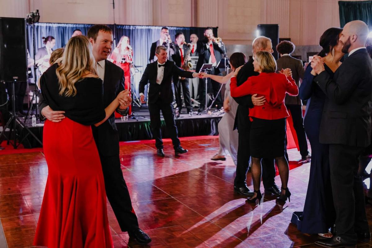 Lincoln Heart Ball brings hearts together, raises $225K