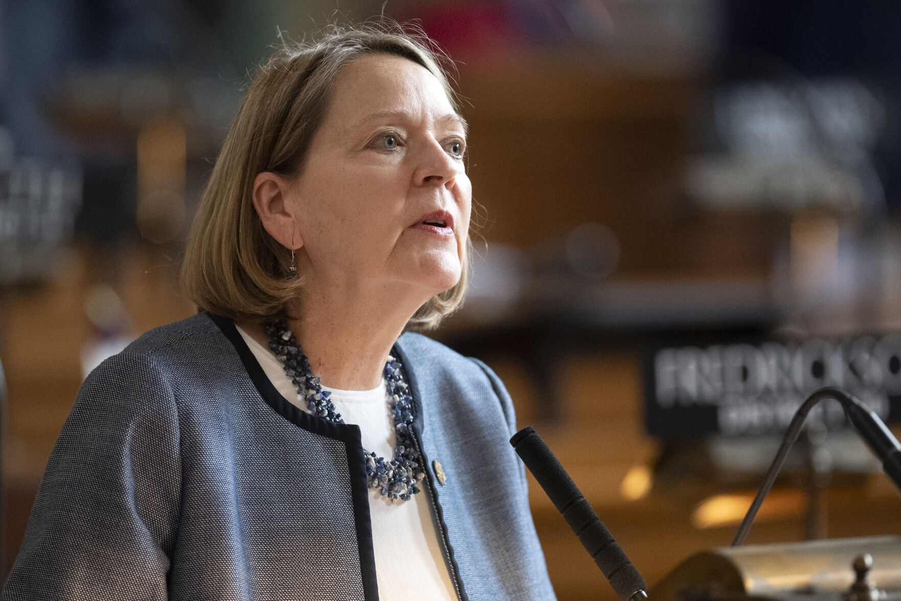 Nebraska bill would limit annual increases to minimum wage