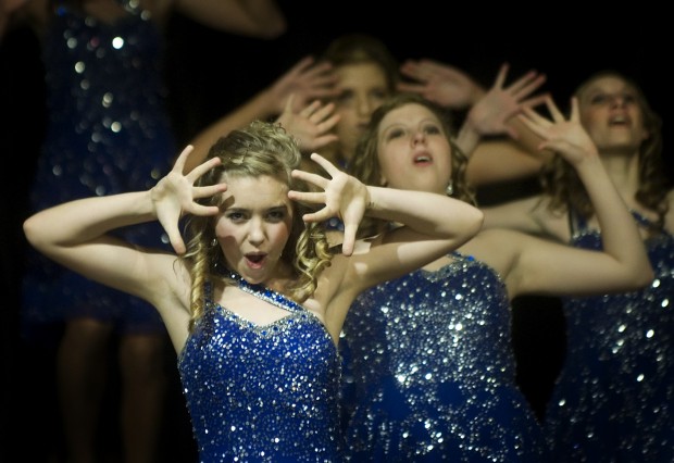 Show choirs compete at Lincoln Southwest