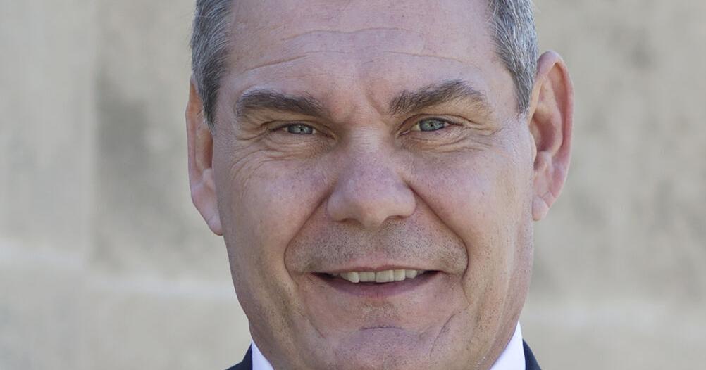 Republican: Tracy Refior
