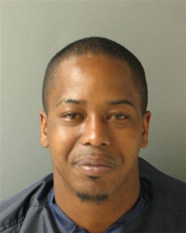 Lincoln police find pound of pot after shot fired