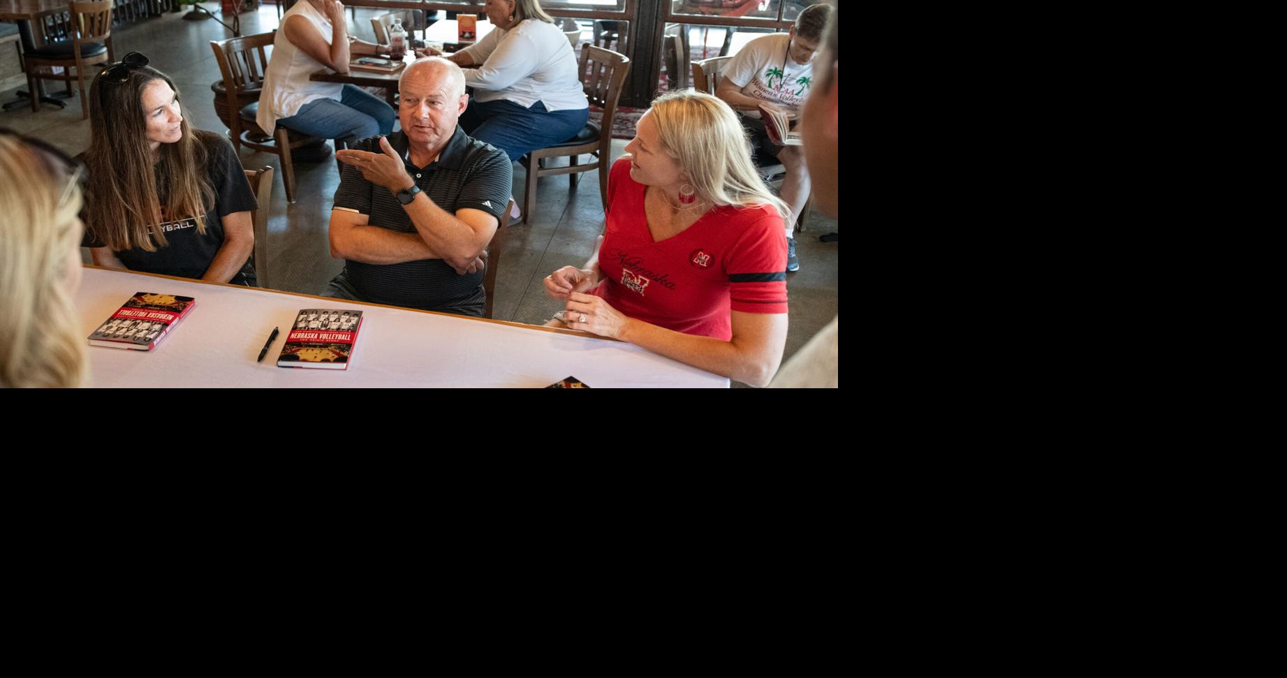 Former sports editor Mabry writes Husker volleyball book