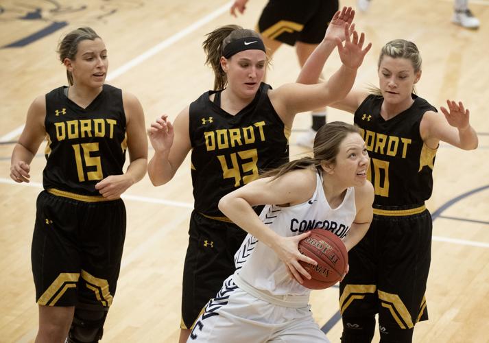 Sibbel scores career-high 26 points, Barry slams door late as No. 1 ...