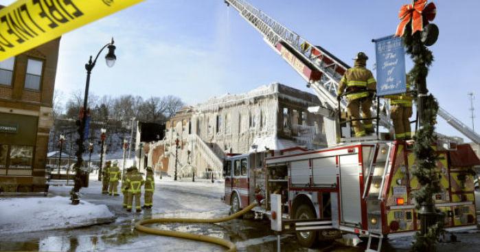 Fire destroys Plattsmouth businesses