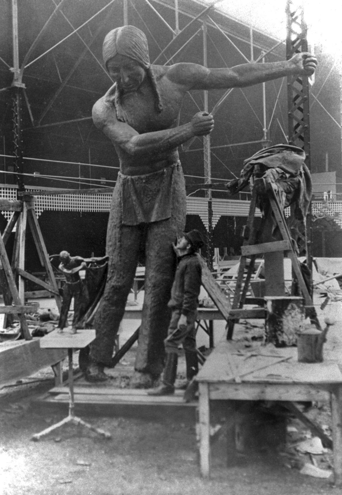 Cindy Lange-Kubick: A Hollywood son meets his father's legacy on a hill ...