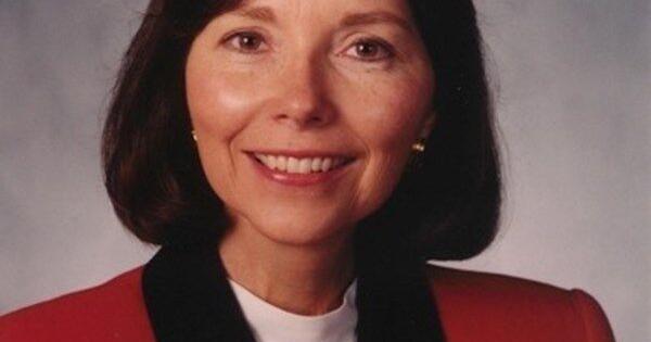 Former head of Nebraska pension system Phyllis Chambers dies
