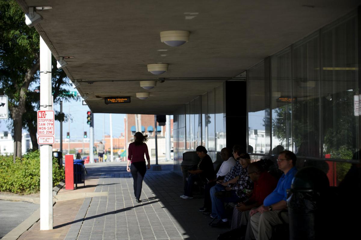 Serenade for StarTran: Classical music quiets crowds at downtown bus ...