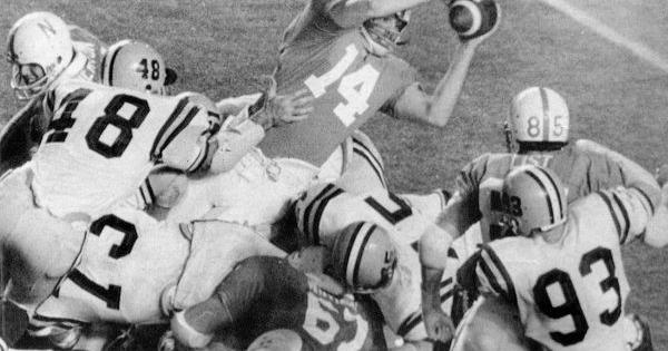 No. 5: Jerry Tagge completes comeback vs. LSU