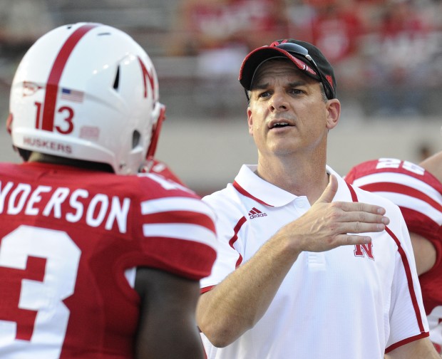 Els: Middle linebacker battle will remain tight
