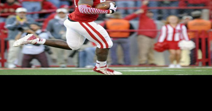 Moss interception part of Huskers' defensive turnaround