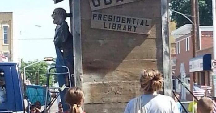 Obama float at Norfolk parade sparks controversy