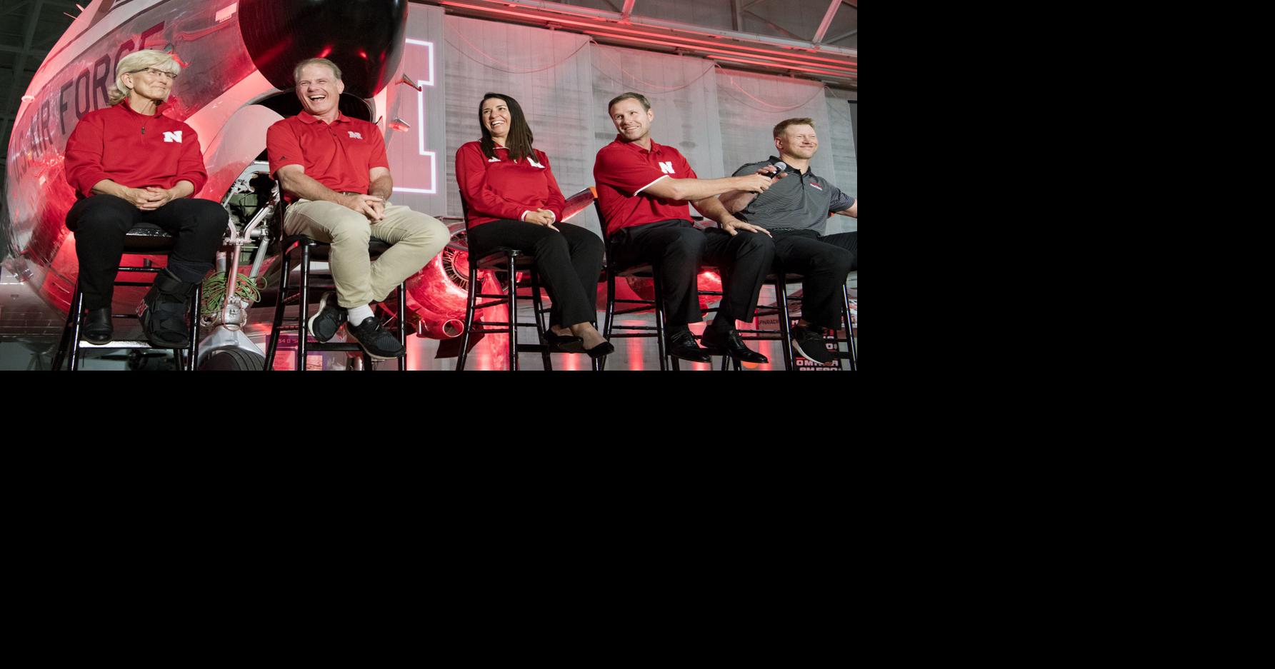 Five hours on a bus with Husker coaches: Moos' jokes, trivia and NBA ...