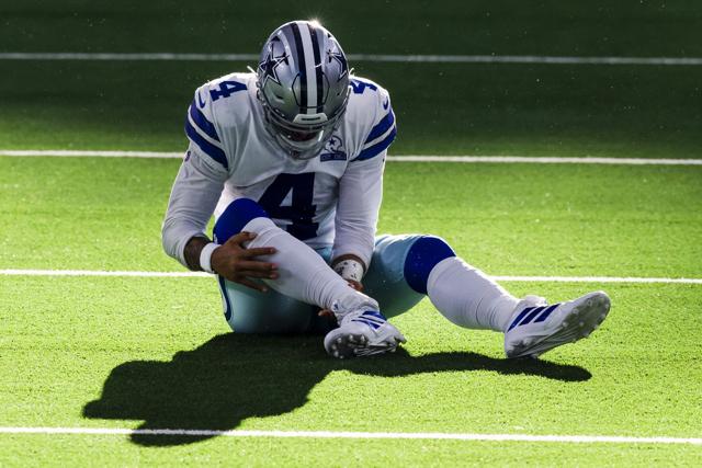 Cowboys QB Dak Prescott suffers season-ending leg injury