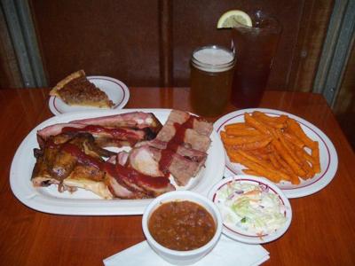 Chez Bubba serving tasty barbecue, more in Goehner