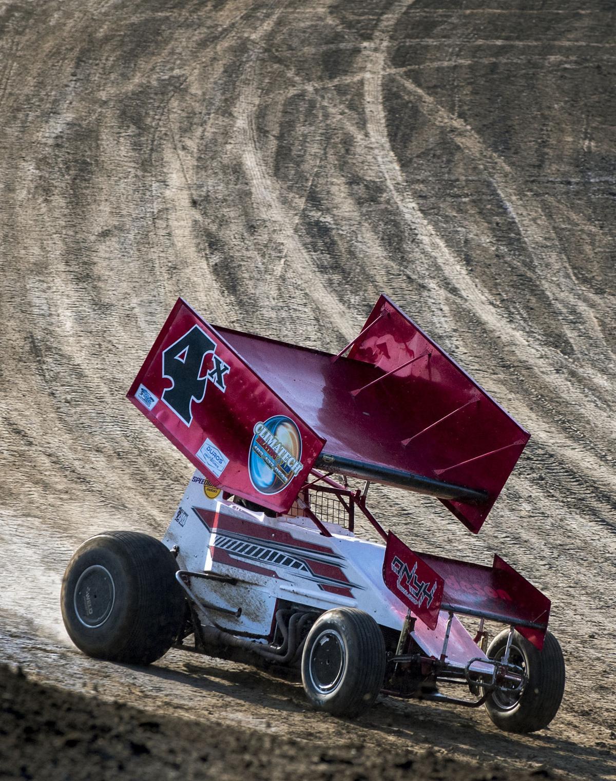 Photos: Top IMCA sprint car drivers converge on Eagle Raceway for ...