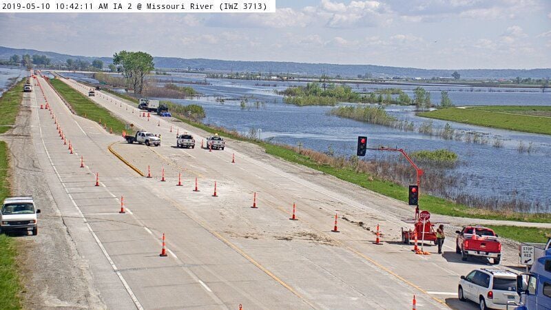One lane of Iowa 2 is open to I-29, but lengthy travel delays expected