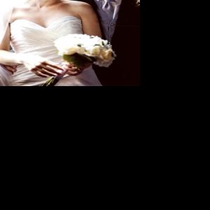 Happy third anniversary, Carrie and Jason Budd!