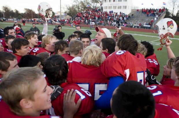 Crete tops Aurora in battle of unbeatens, moves to Class B final