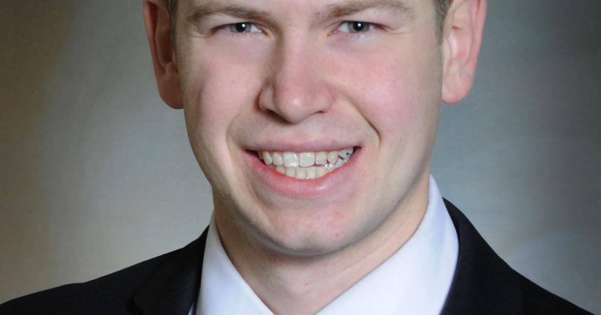 Union Bank & Trust promotes Hunt and Perrett