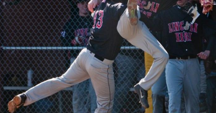 Wrestling champ Castillo a force on the diamond