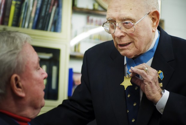5 Medal of Honor recipients tell their stories at rare public gathering