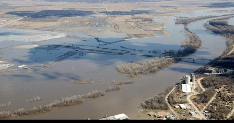 Missouri River below flood stage for first time since March