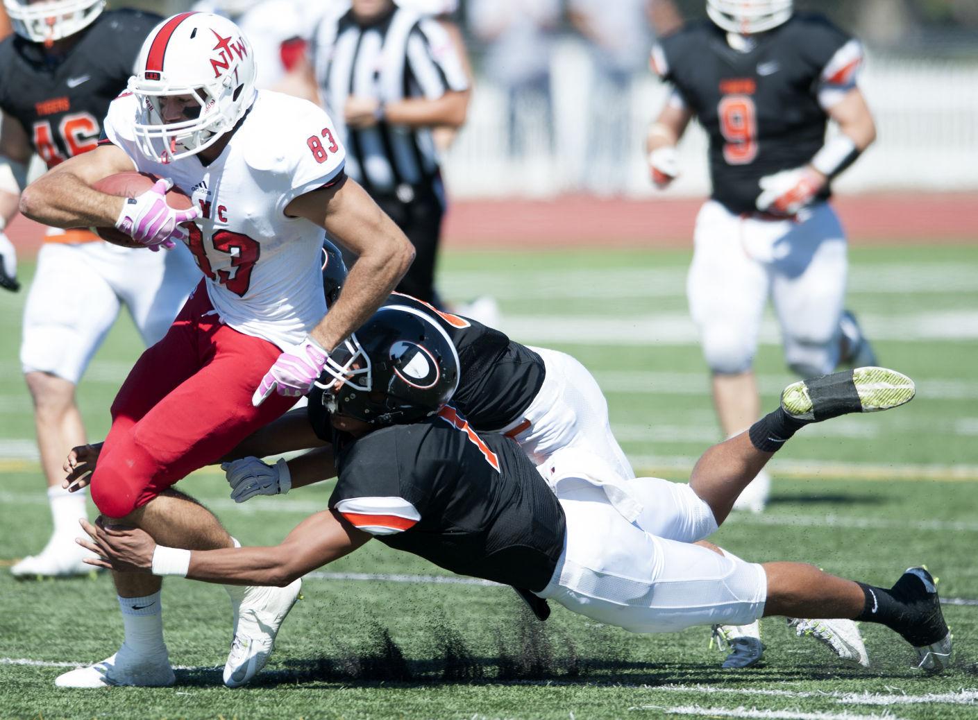 Photo: Northwestern vs. Doane football | Sports photo galleries ...