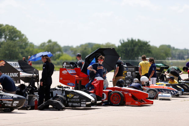 Aerospace companies find engineers at Nebraska race car competition