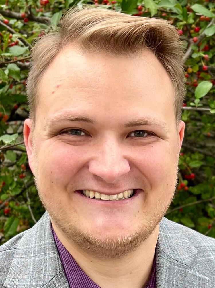 District 8: Zachary Mellender