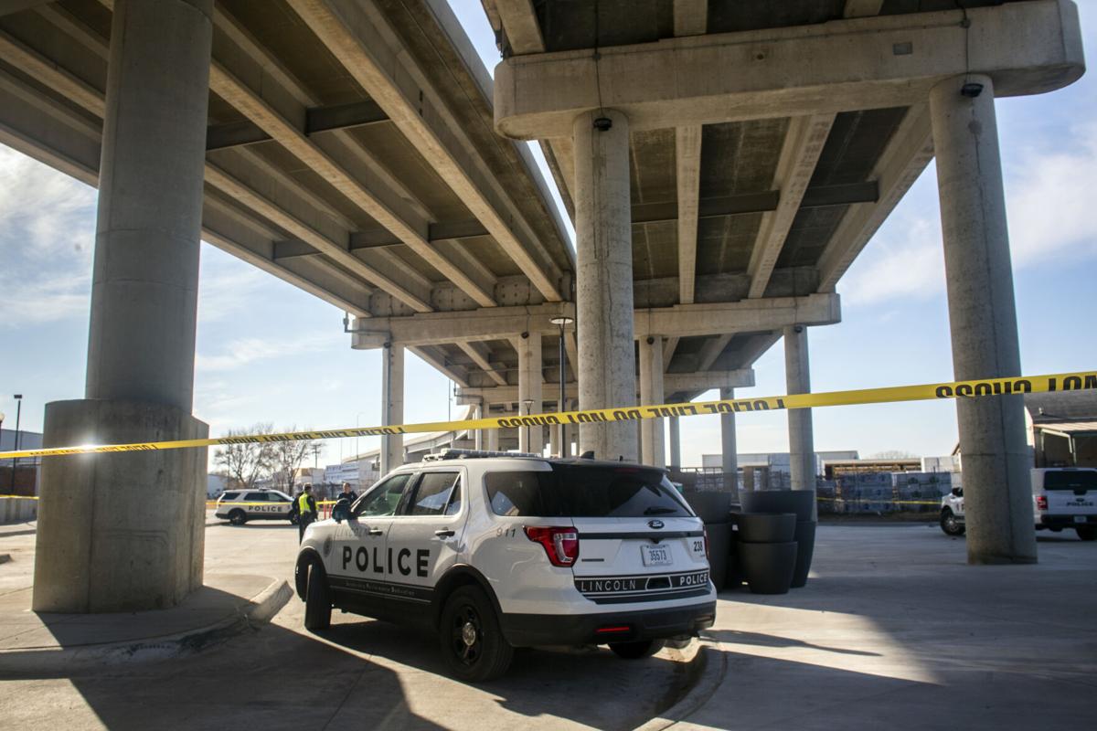 Motorcyclist killed after crashing into barrier, falling off Lincoln ...