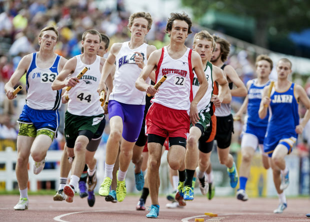 State boys track: Loontjer sets all-class meet record in pole vault