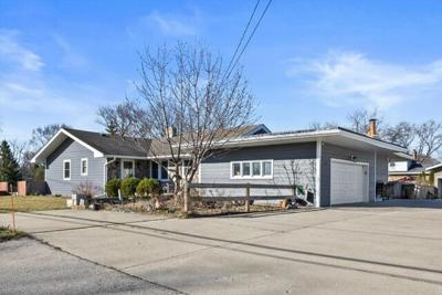 3 Bedroom Home in Pleasant Prairie - $430,000