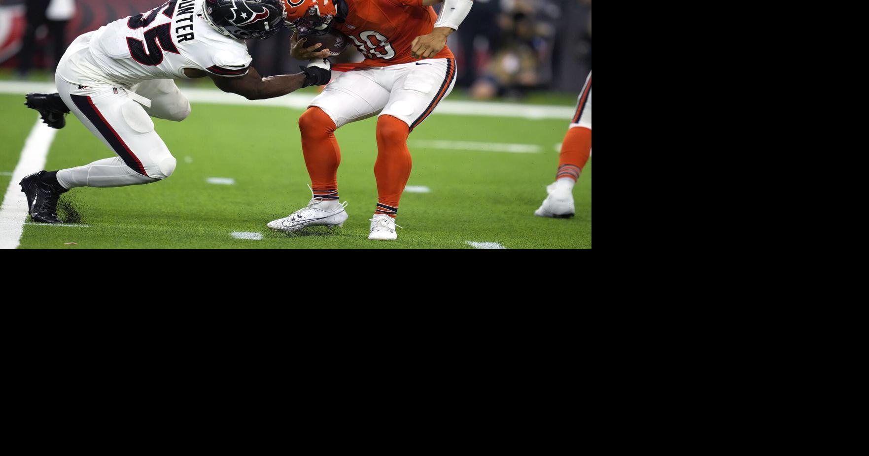 Bears QB WIlliams sacked seven times; yet to throw TD pass