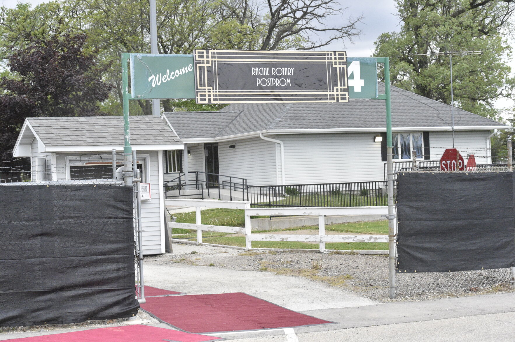 Fourteen photos from the 72nd Rotary Post Prom