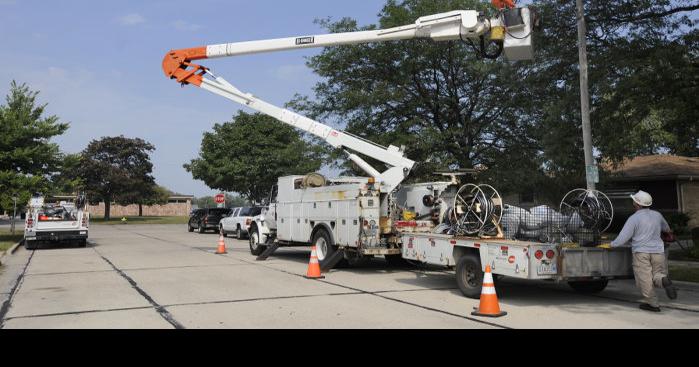 Lights going out: Removal of 530 street, alley lights has begun