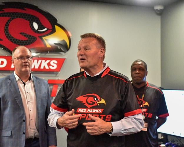 New esports arena now open at Gateway's Racine campus