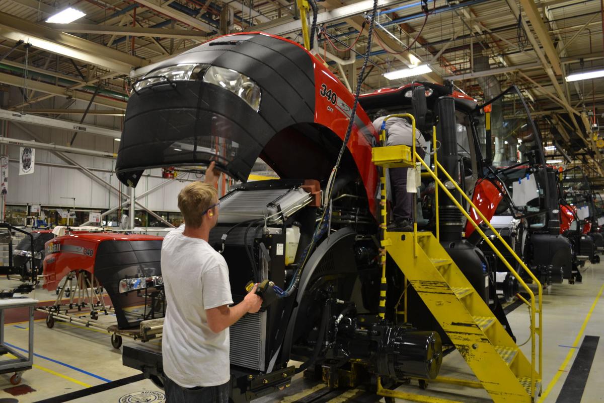CNH hosts 'Build a Tractor Day' | Money | journaltimes.com
