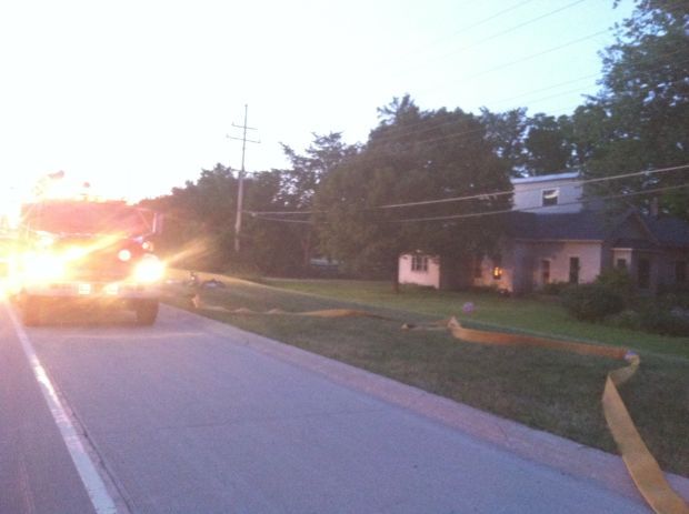 House fire temporarily closes stretch of Highway 31