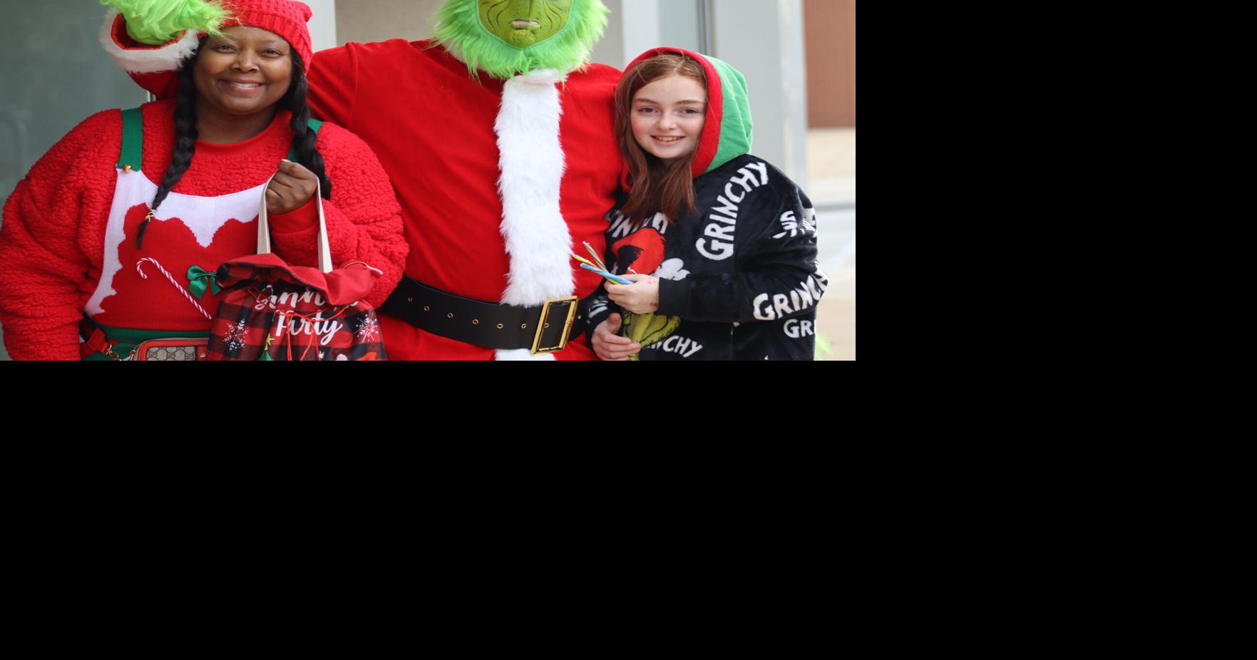 Grinch spreads holiday cheer on Small Business Saturday