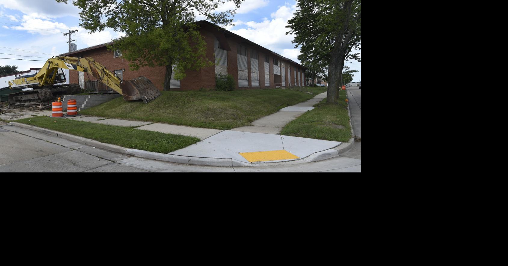 Burned-out complex on former Jacato Drive to be razed