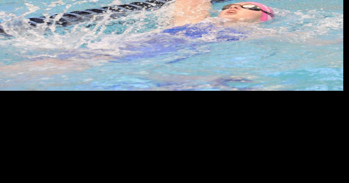 3 high school girls swimming/diving Stars of the Week