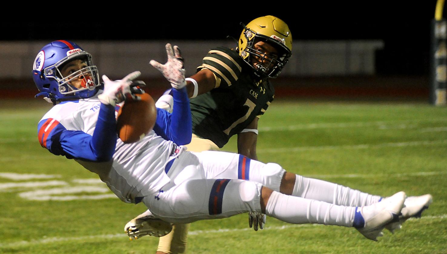 High school football: Tremper has fourth-quarter rally to beat Case