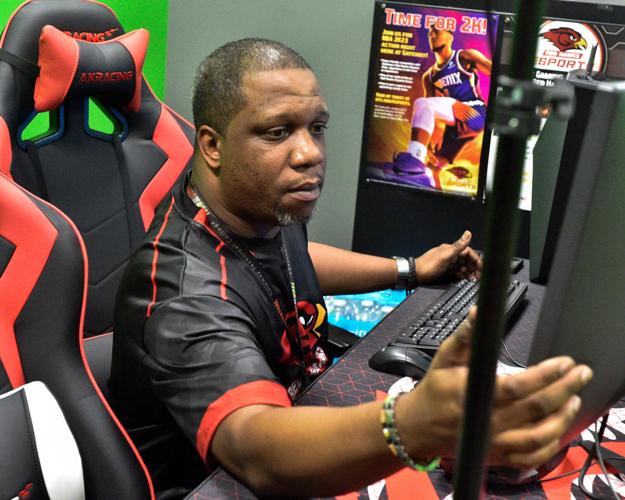 New esports arena now open at Gateway's Racine campus