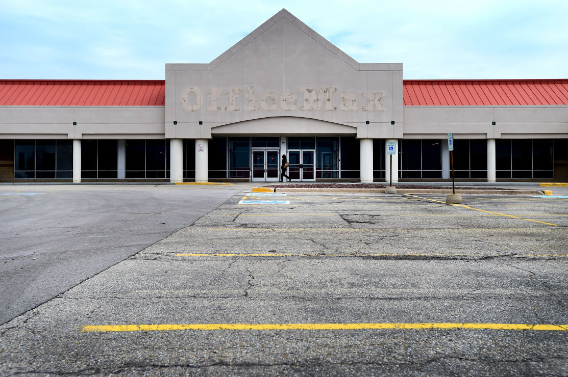 High Ridge Centre anchors looking lonely | Money | journaltimes.com