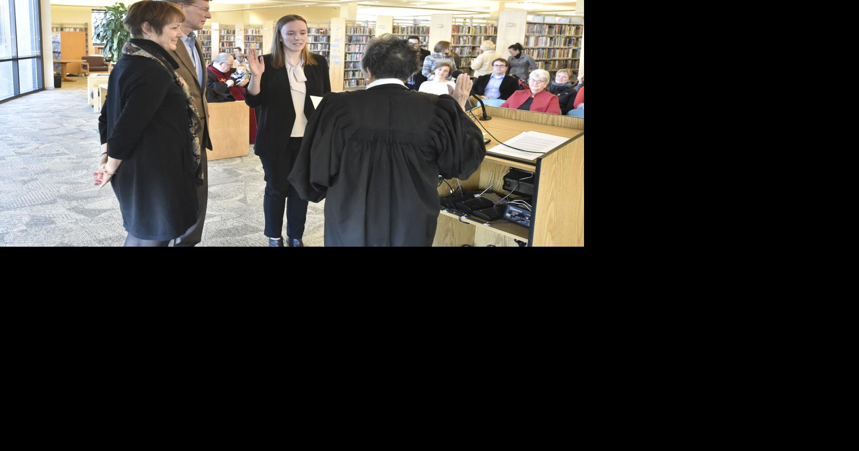 Neubauer is sworn in as state representative