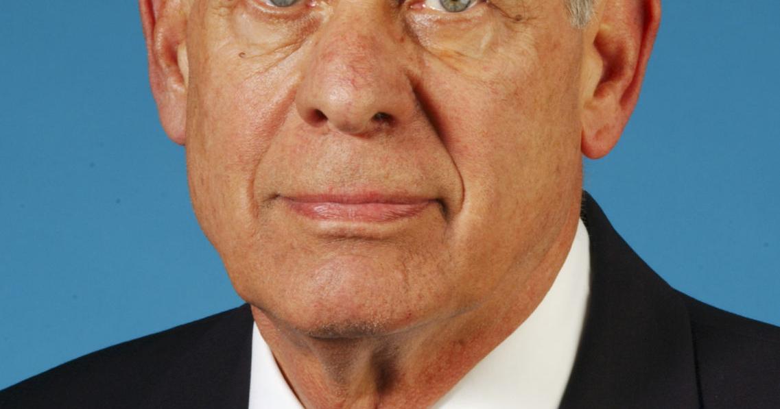 Retired Racine judge calls out Walker on Lincoln Hills incident